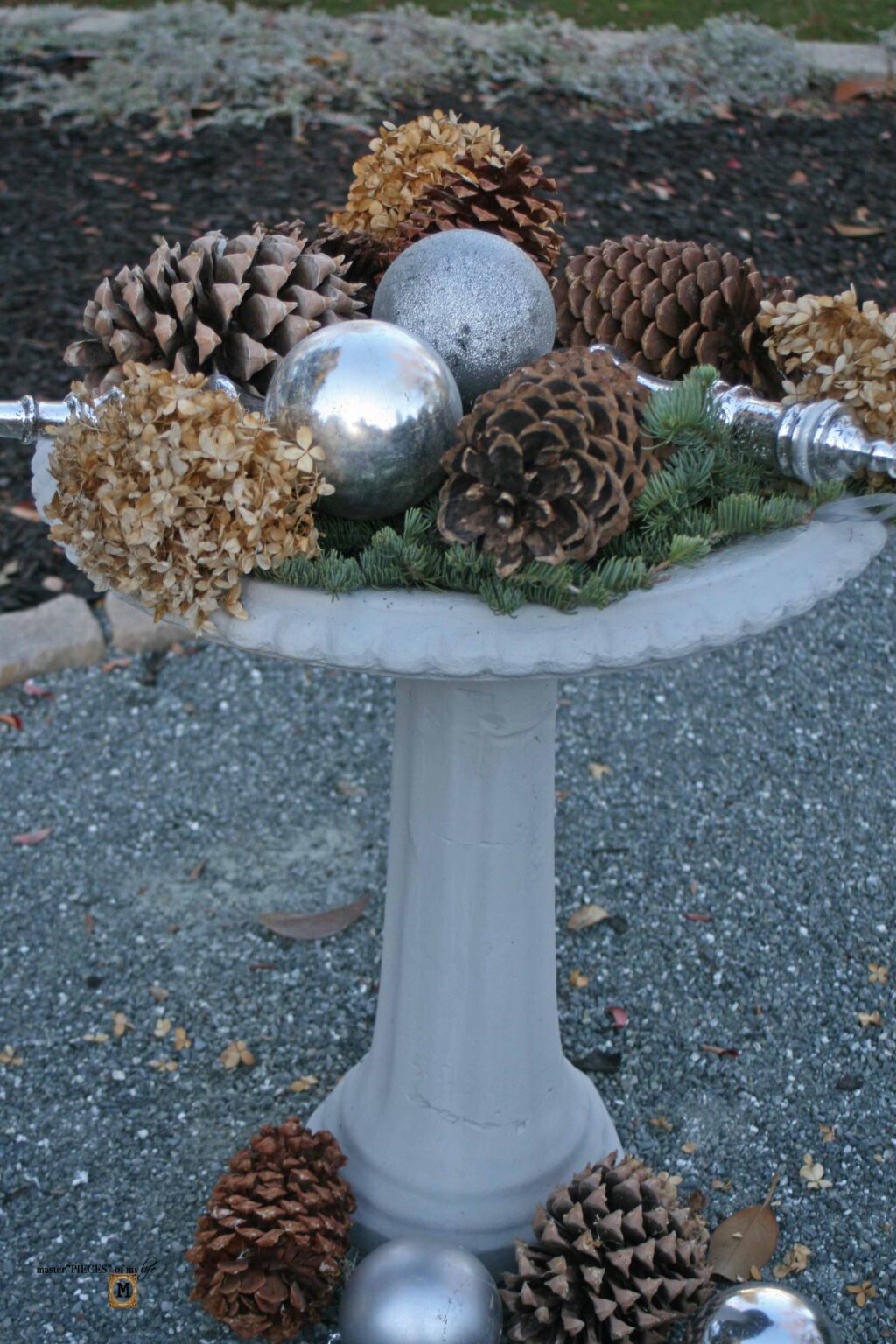 how to decorate an outdoor birdbath for Christmas - Master"Pieces" of ...