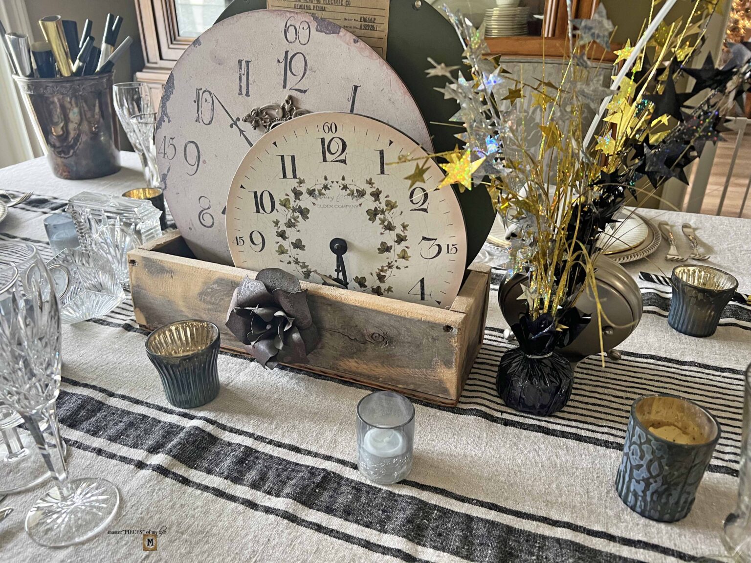 a timely New Year's Eve table with DIY clock plates - Master"Pieces" of ...