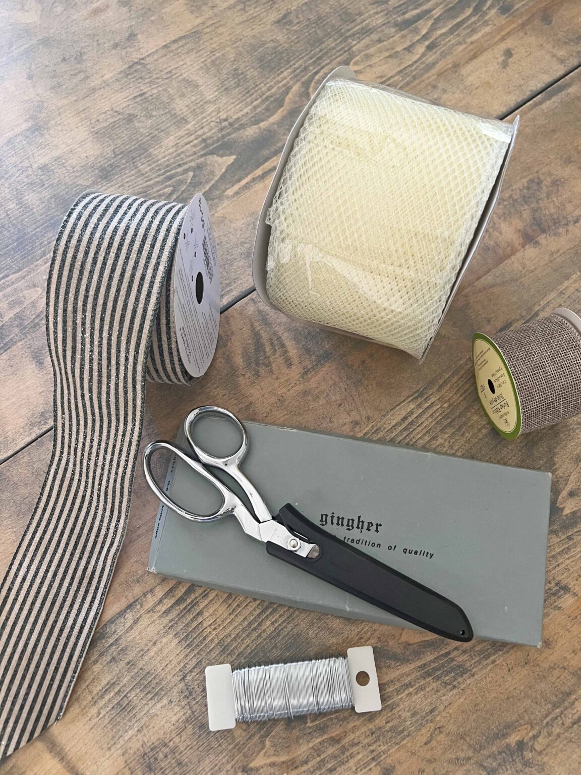 a Bow Tutorial - How to Create the most Fantastic Ribbon Masterpiece ...