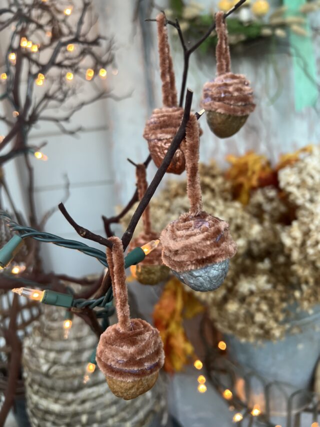DIY Walnut Yarn Acorns - Master"Pieces" of my Life