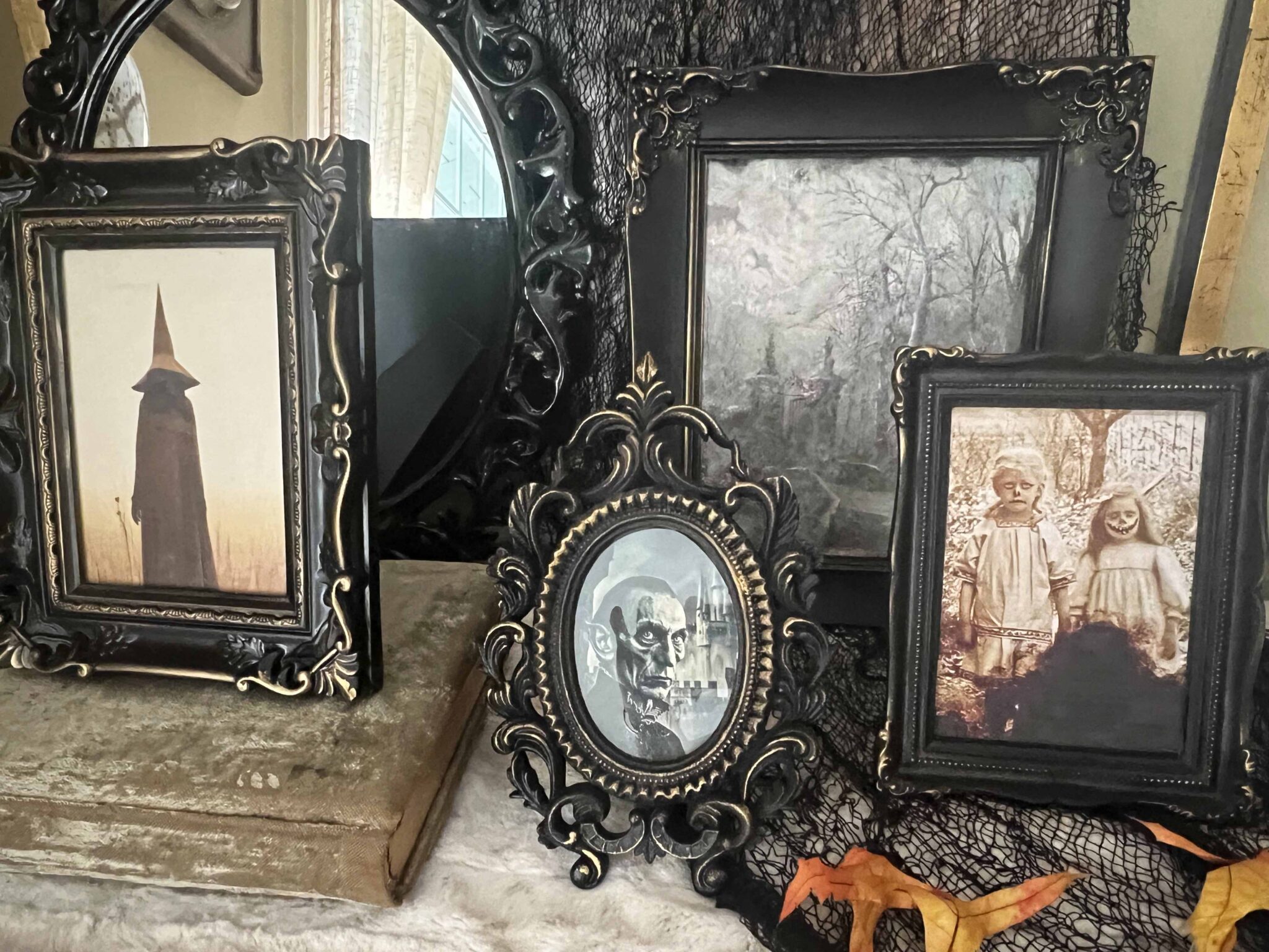 How to Create a Spooky Halloween Portrait Gallery - Master"Pieces" of ...