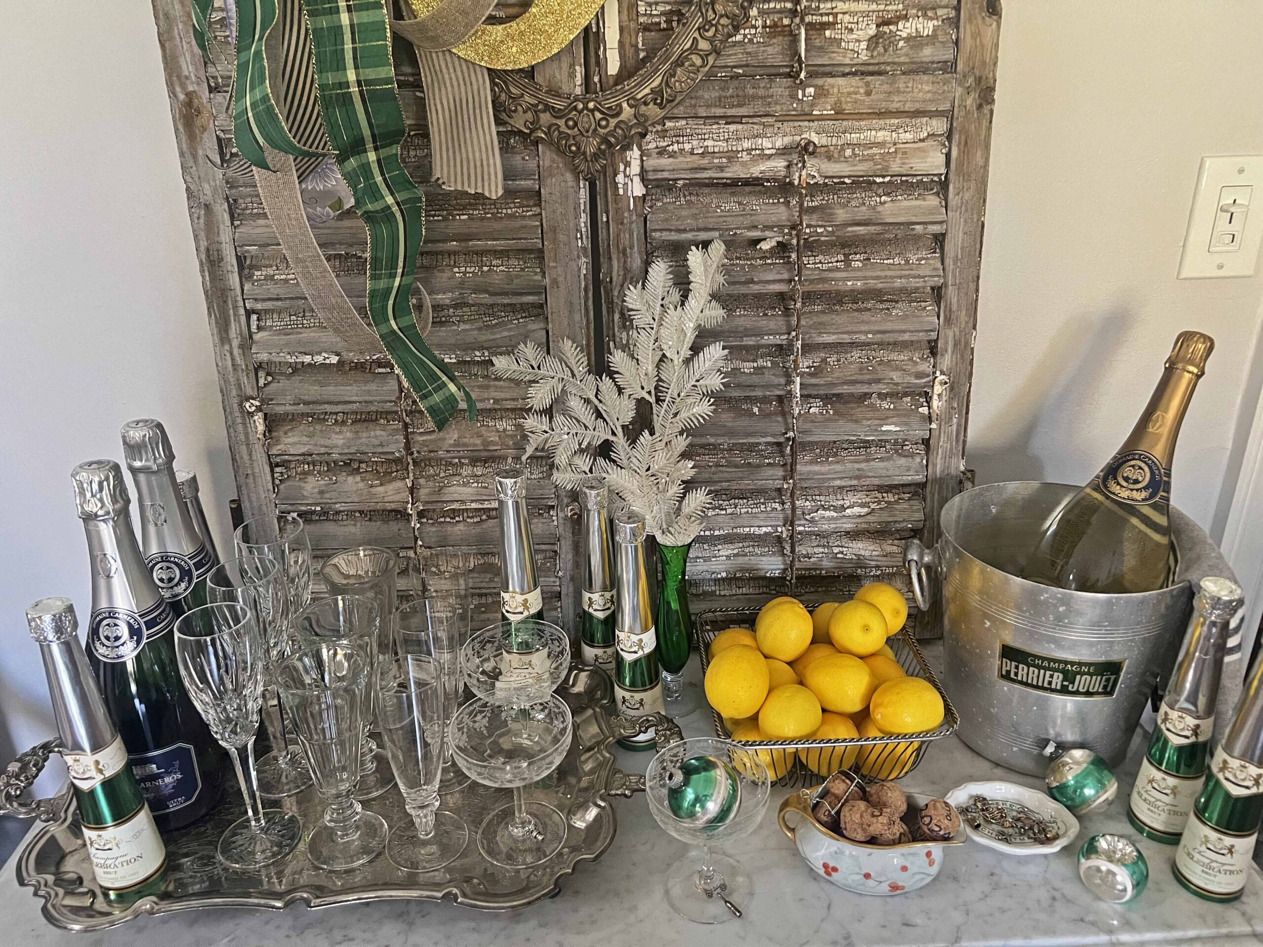 A Festive Bar Styling Idea for the Holiday Season - Master"Pieces" of ...