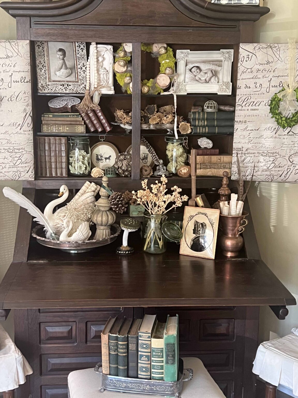 How to Style a Cabinet of Curiosities - Master"Pieces" of my Life