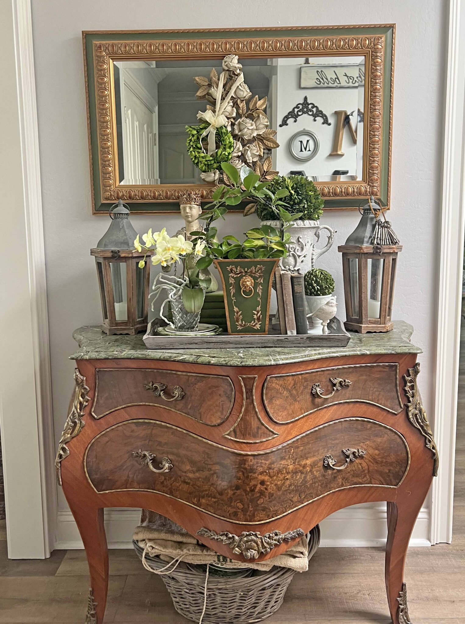 Creating a Decor Vignette with Brocante Vibes - Master"Pieces" of my Life